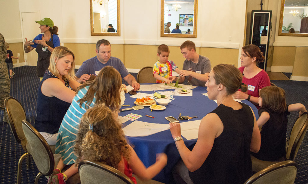 Everyone Knows the Benefits of Meal-Sharing. Here’s How to Actually Do ...