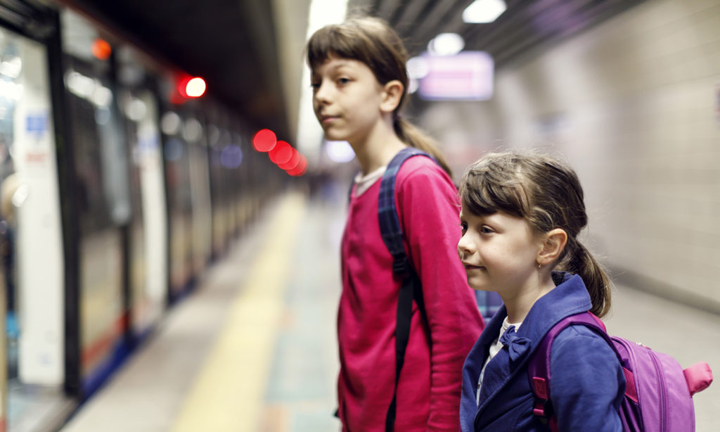 Why Raising “Free-Range” Kids Isn’t an Option for Everyone - Yes! Magazine